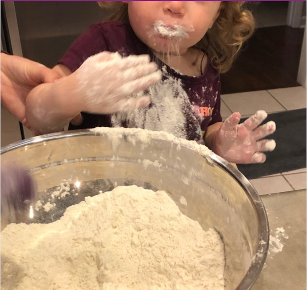 Flour Time! Easy DIY Kitchen Sensory Activity for Toddlers ...
